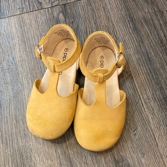 Piper Finn | Shoes | Piper Finn Natural Leather Toddler Girl Size 9 ...